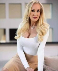 Brandi Love Bio, Age, Height, Net Worth, Husband, Dating History