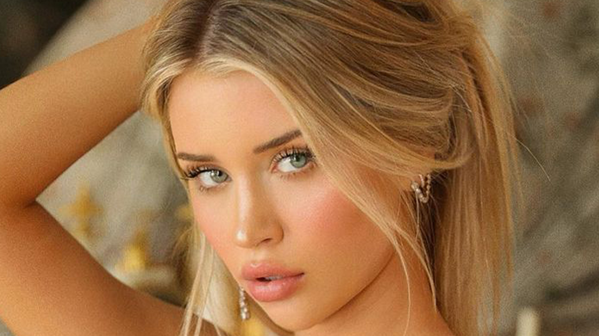 Who is Mikayla Demaiter Dating? Biography, Wiki, Height, Weight, Photos