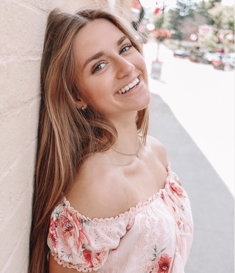 Sadie Aldis Biography, Net worth, Age, Siblings, Shop, Instagram and ...