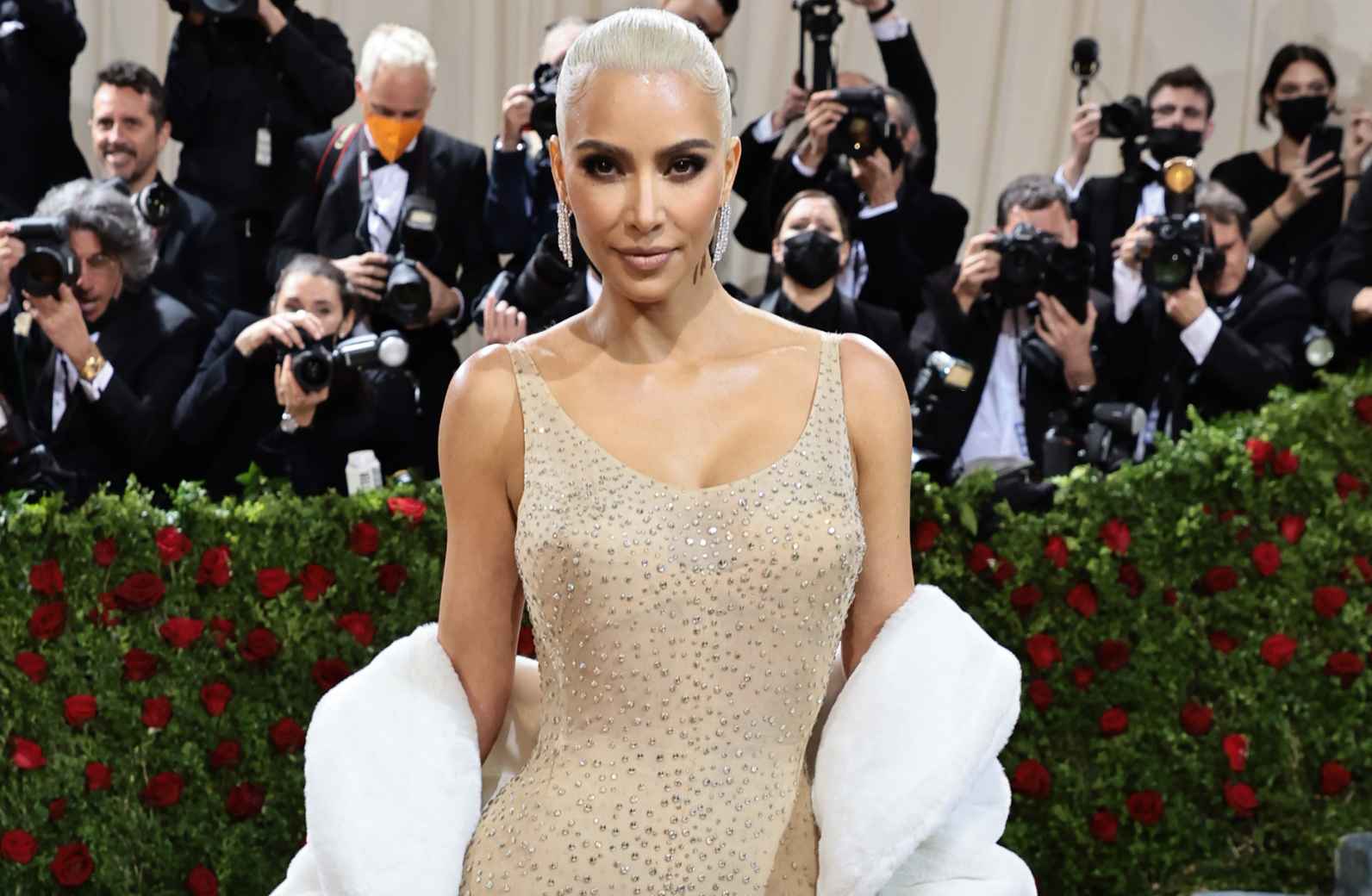The SKIMS founder told 'Vogue' that she lost 16 pounds in three weeks.