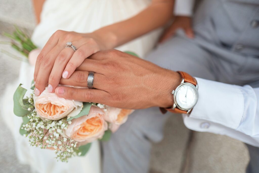 5 Romantic Acts of Love that Can Transform a Long Marriage - Gossips Diary